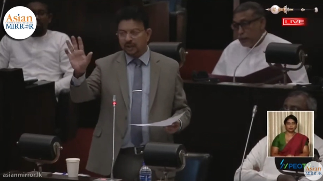 රාජ්‍ය සේවකයින්ගේ පඩි වැඩිවන හැටි මහින්ද ජයසිංහ එකින් එක පැහැදිලි කරයි